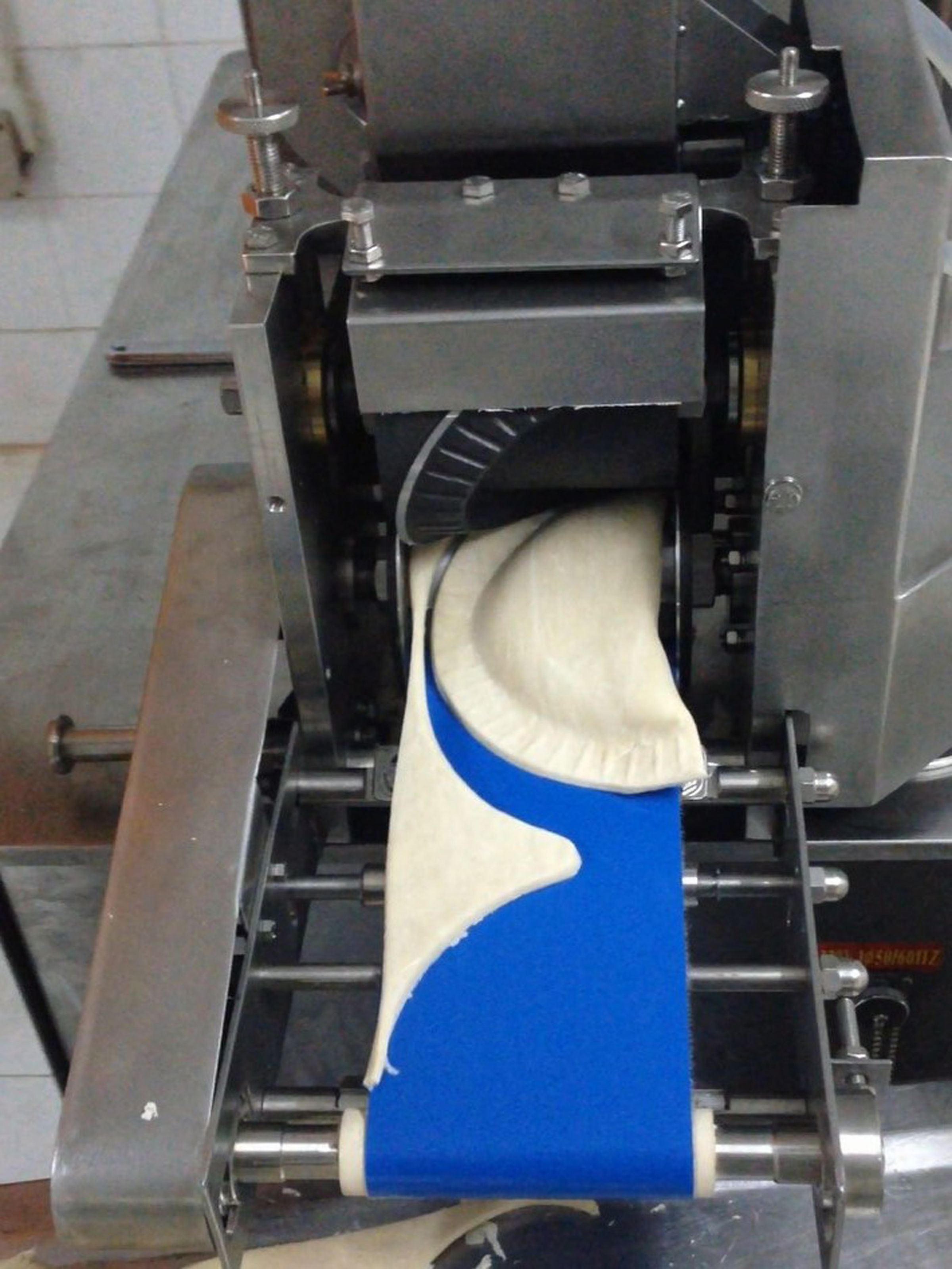 Calzone Multipurpose Filling & Forming Machine - Machinery Design for a ...