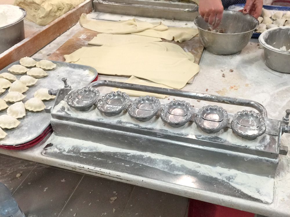 HLT-700U x Wave Edge Mold: ANKO provided successful Pierogi Production ...
