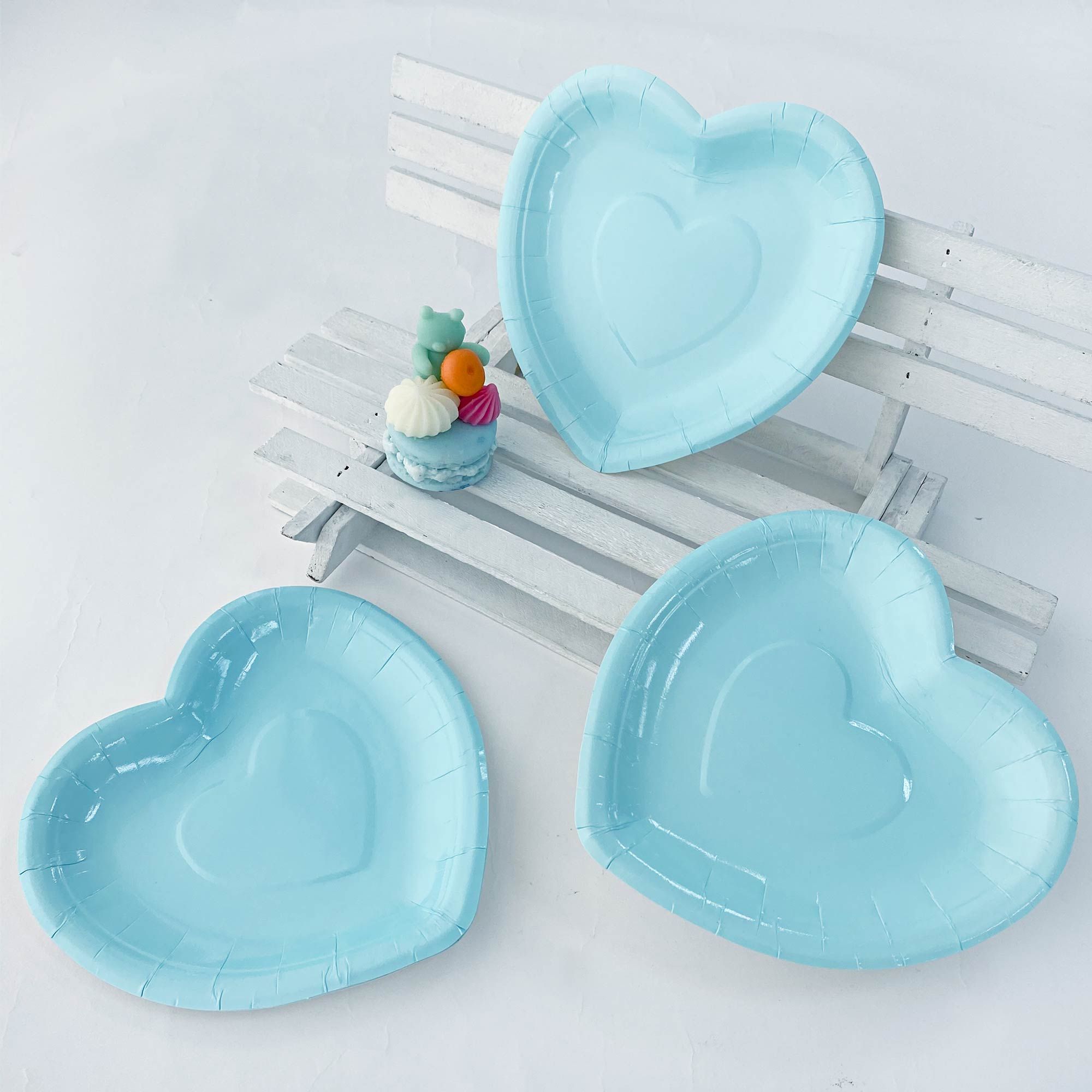 BabyBlue Heart Shaped Paper Cake Plates with Cake Forks Supply. ISO ...