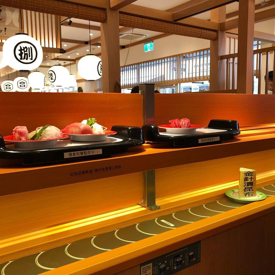 กัทเทนซูชิ-ระบบสั่งแท็บเล็ต / หุ่นยนต์ส่งอาหาร / ส่งอาหารแบบหมุนได้ ...