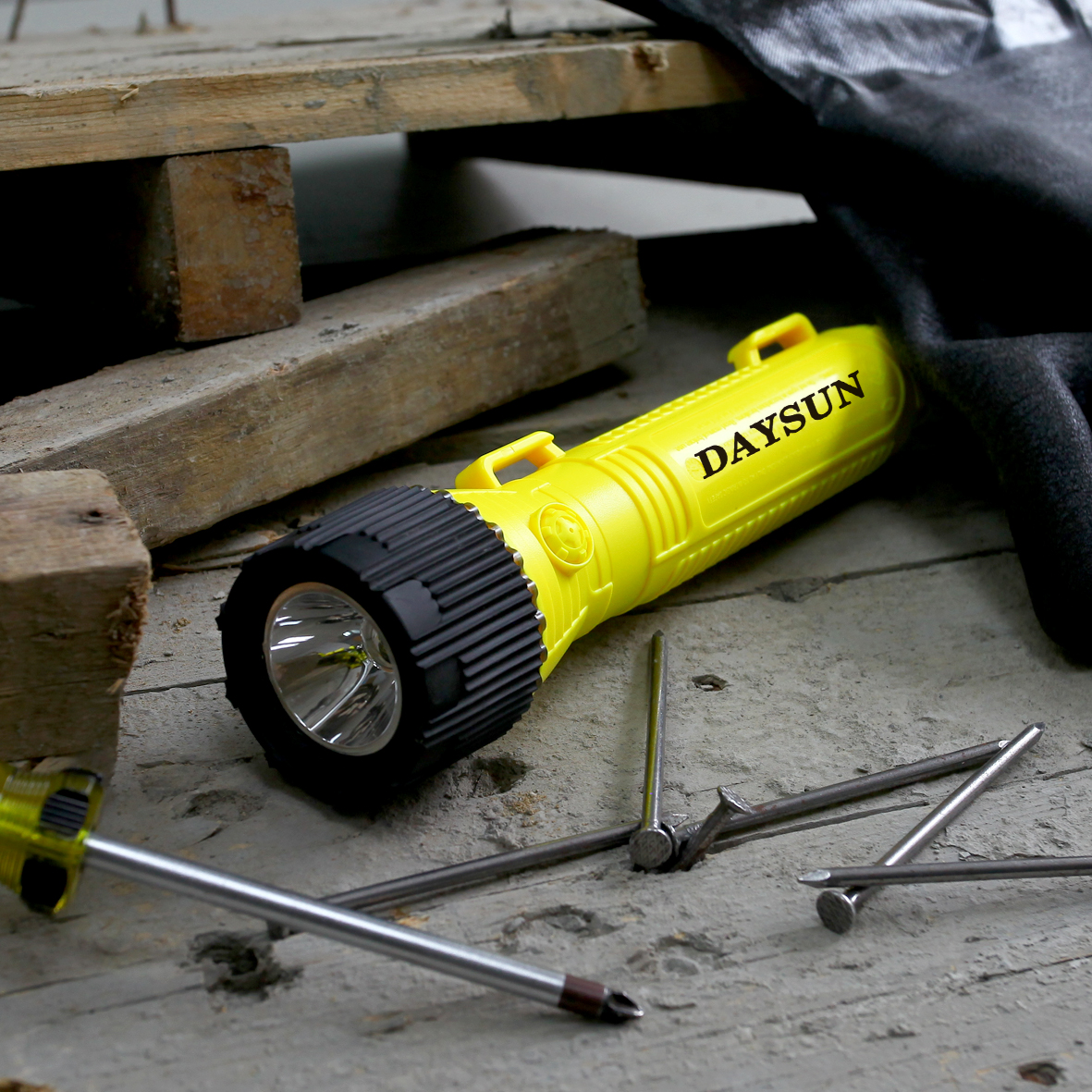 IMPA 792260 Intrinsically Safe LED Flashlight | Flashlight and Eyewear ...