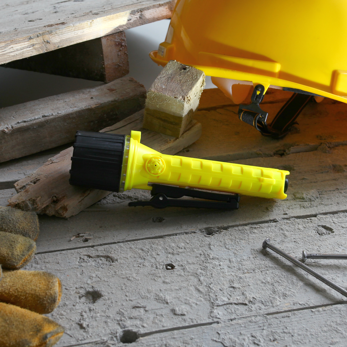 IMPA 792293 Intrinsically Safe LED Flashlight | Flashlight and Eyewear ...